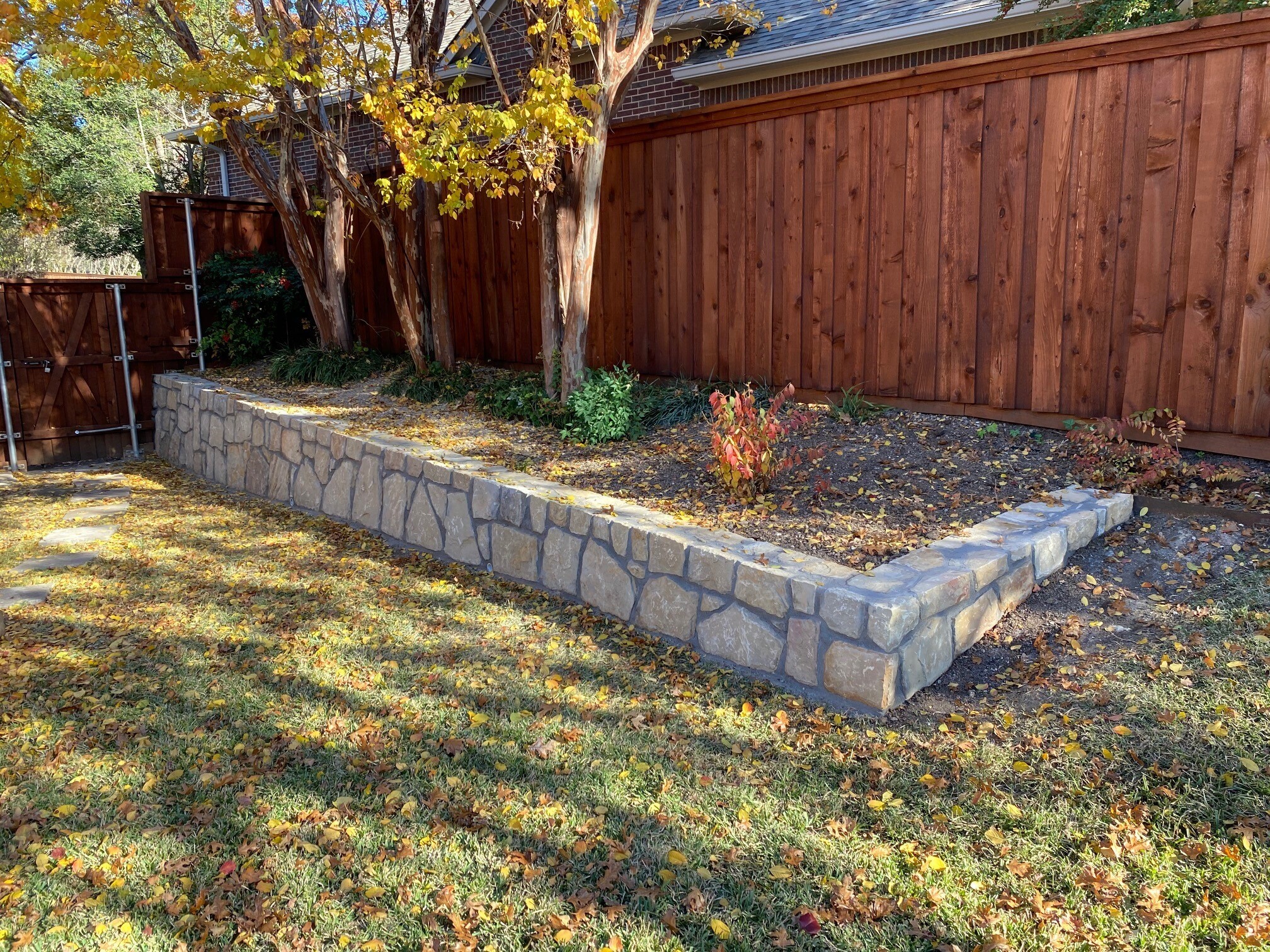 Milsap Stone Retaining Wall Installation in Carrollton, TX - DFW ...